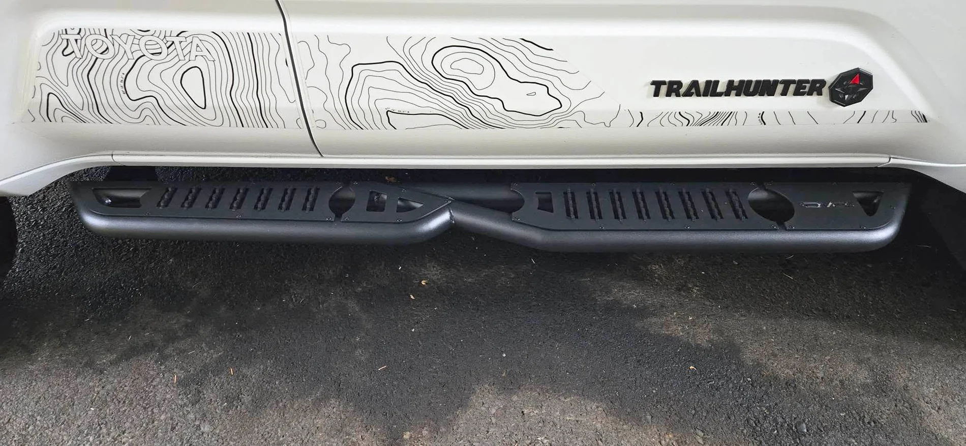 DV8 Offroad Side Steps installed on Trailhunter | 2025+ 4Runner Forum ...