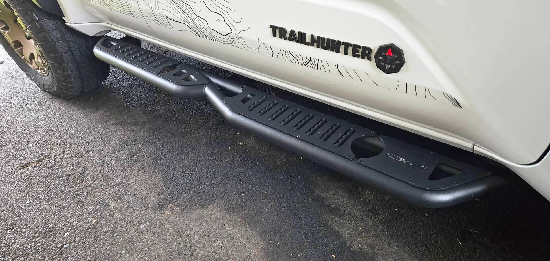 DV8 Offroad Side Steps installed on Trailhunter | 2025+ 4Runner Forum ...