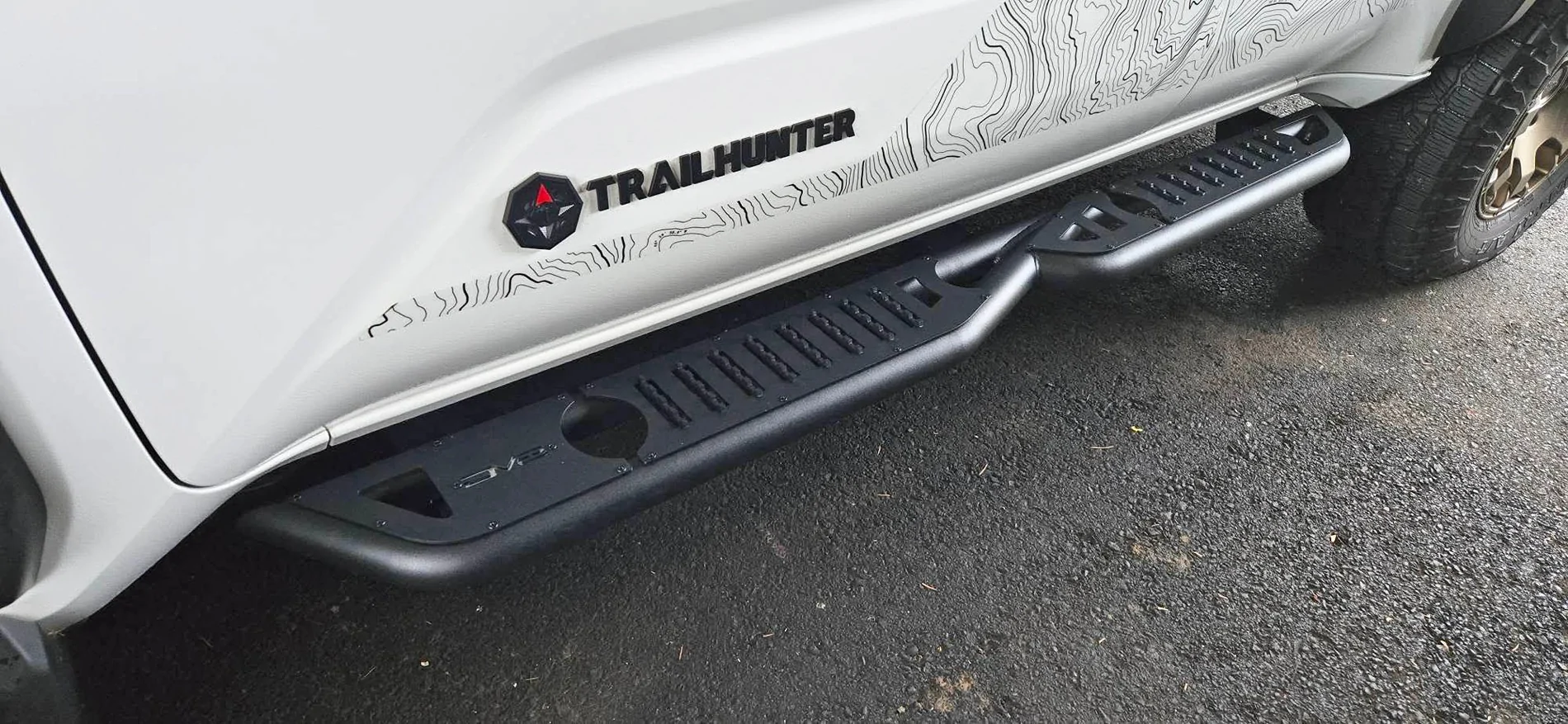 DV8 Offroad Side Steps installed on Trailhunter | 2025+ 4Runner Forum ...